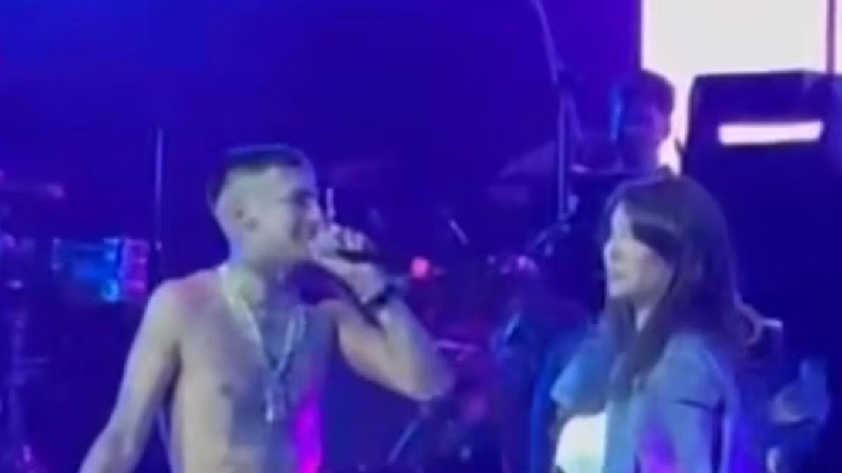 El romántico beso de L-Gante y Wanda Nara en el escenario durante su show en el Gran Rex – Cosa ...